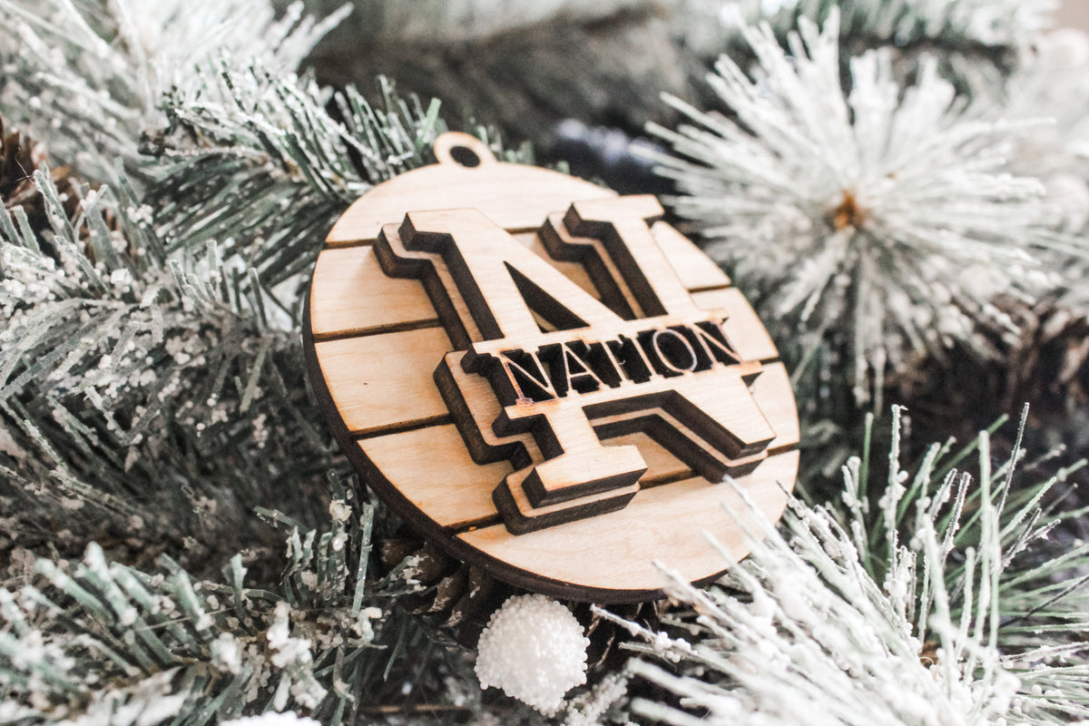 Round Shiplap Monogram Last Name Ornament – Hilltop Print Co